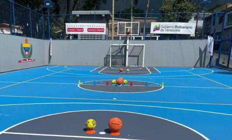 Chacao: Se remodelo la cancha de usos múltiples en la comunidad de San José de La Floresta