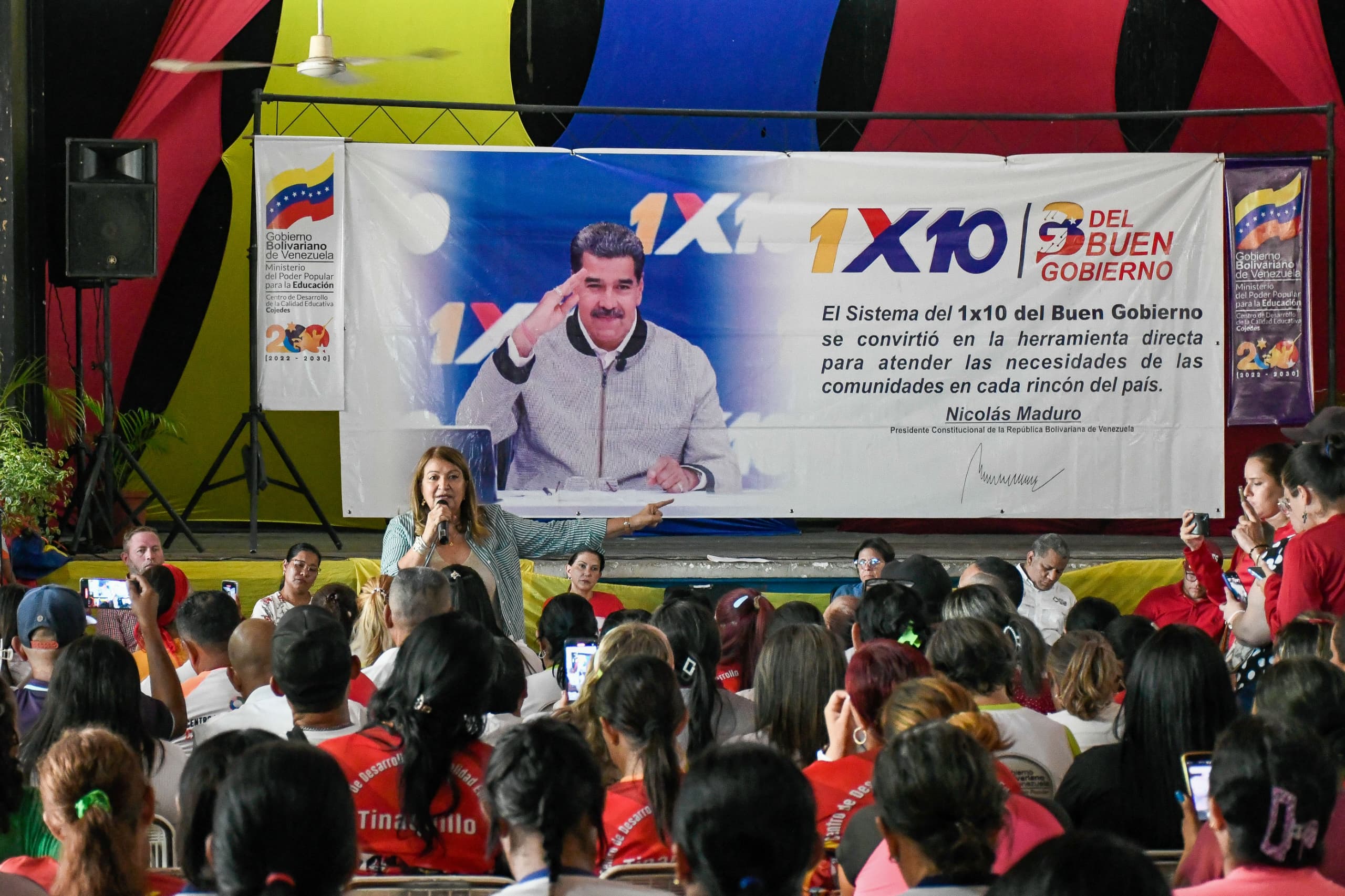 1x10 Del Buen Gobierno Activo Por La Educación Dotación Para Escuelas