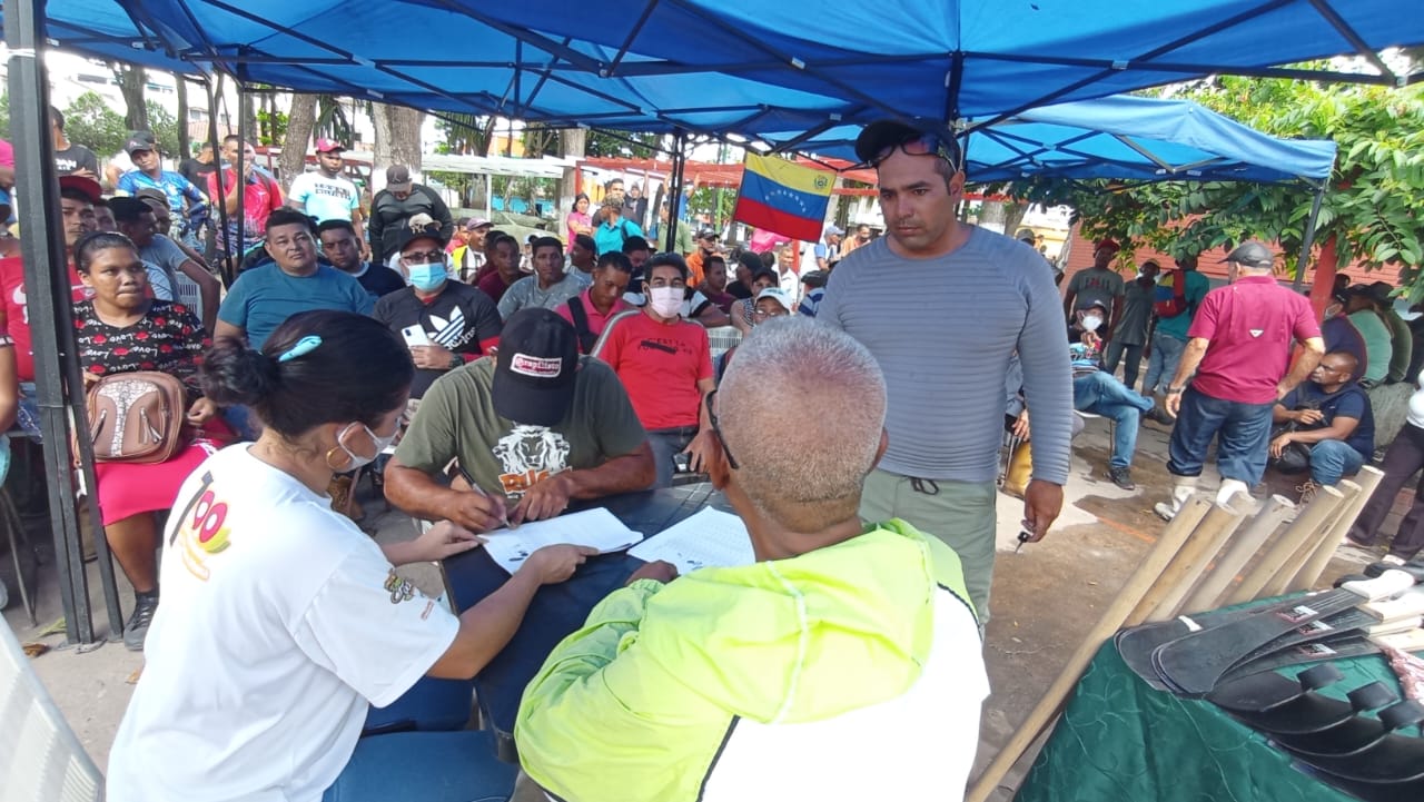 Gobierno Nacional entregó apoyo a 200 productores afectados por inundaciones en Cumanacoa - Yvke ...