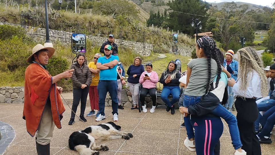 Visita el Monumento Al Perro Nevado en Mucuchíes en el estado Mérida ...