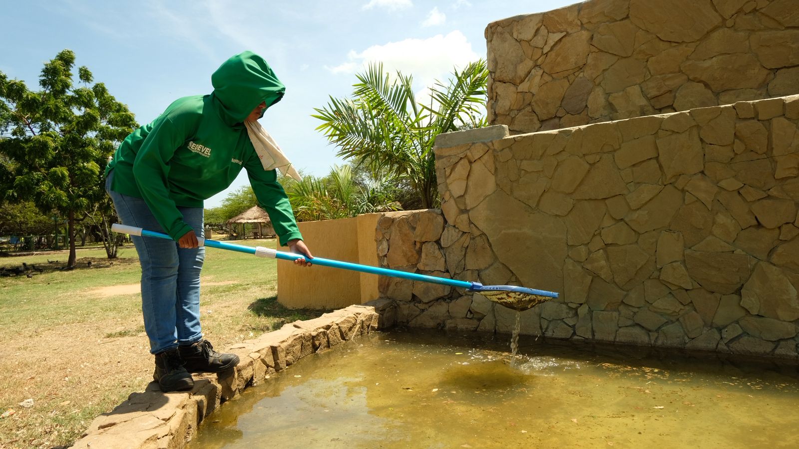 Se iniciaron los trabajos de recuperación del parque Vereda del Lago en ...