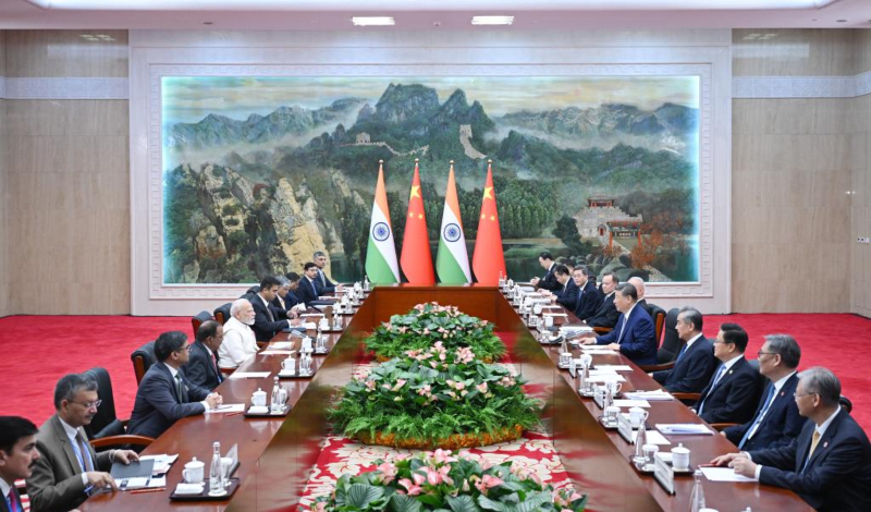 Xi Jinping asegura que China e India son socios de cooperación, no ...