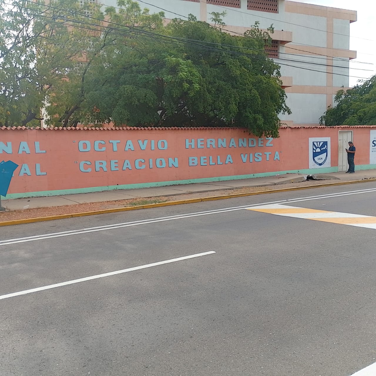 Entregan electrodoméstico a Complejo Octavio Hernández