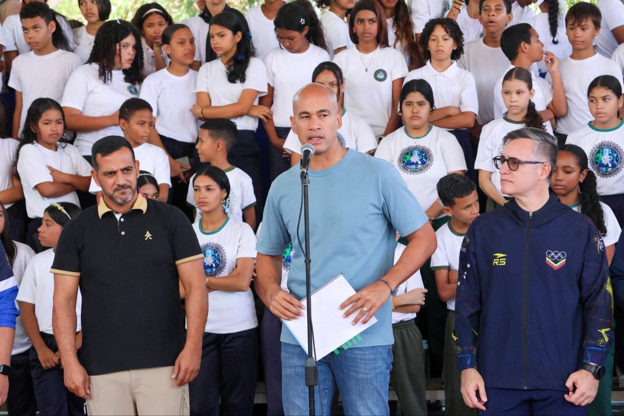 Ministro Héctor anunció la creación de 5.000 aulas de educación inicial ...