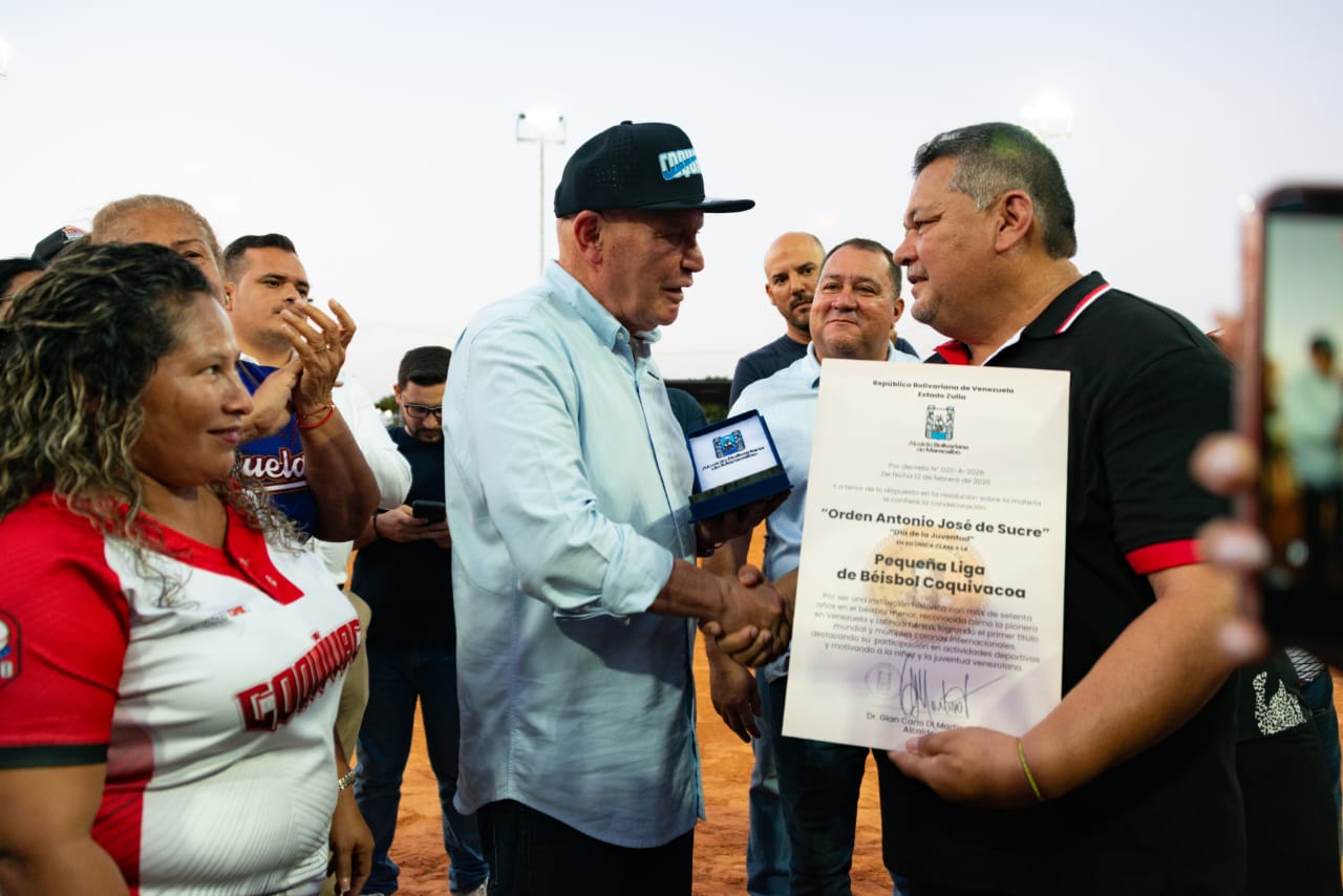 Liga de Beisbol Coquivacoa recibe Orden Antonio José de Sucre