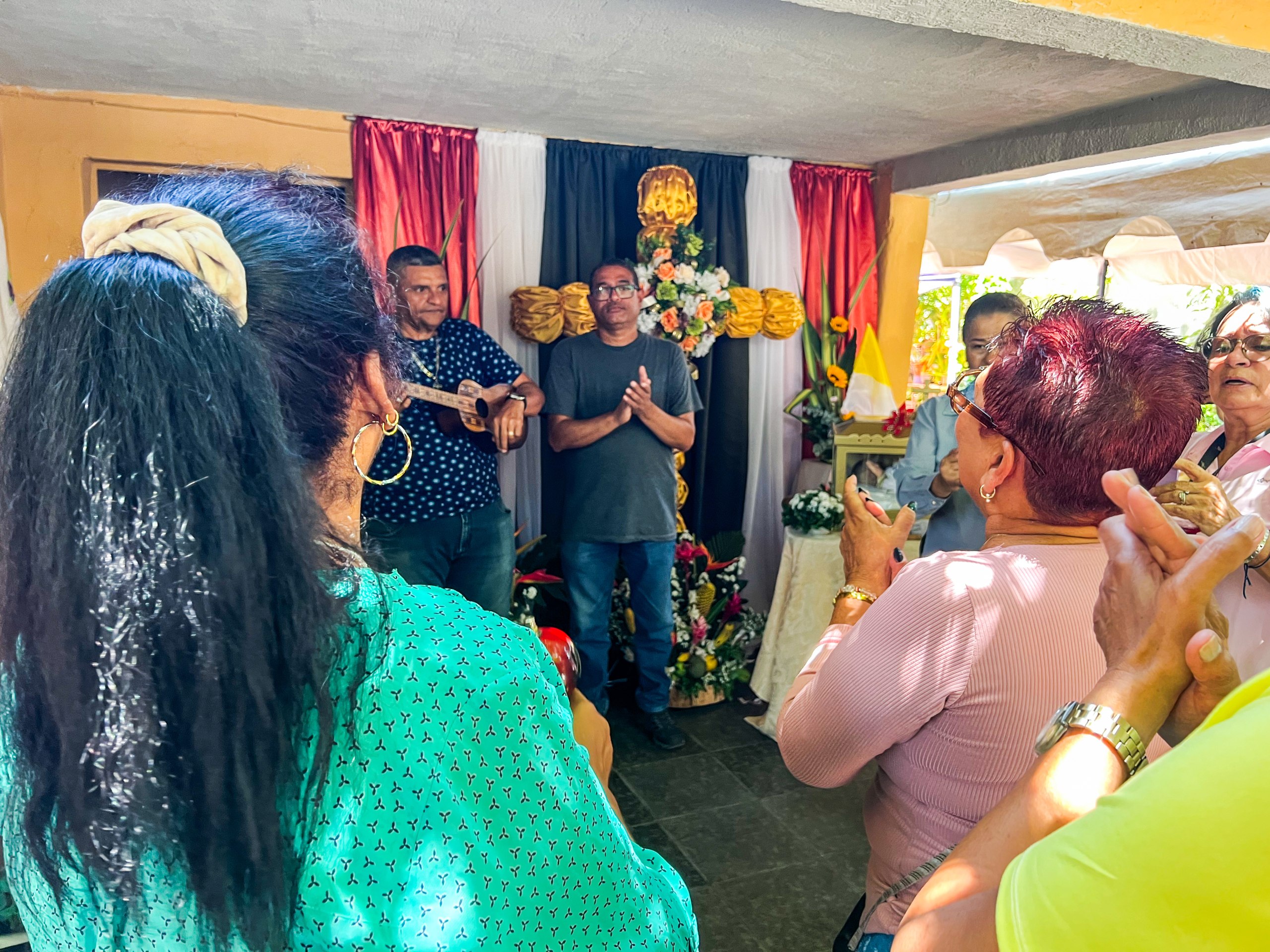 Naguanagua celebró tradicional Velorio de la Cruz de Mayo - Yvke ...