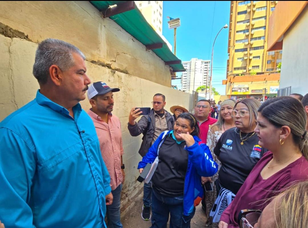 Luis Caldera rehabilita sede de la Zona Educativa en Zulia